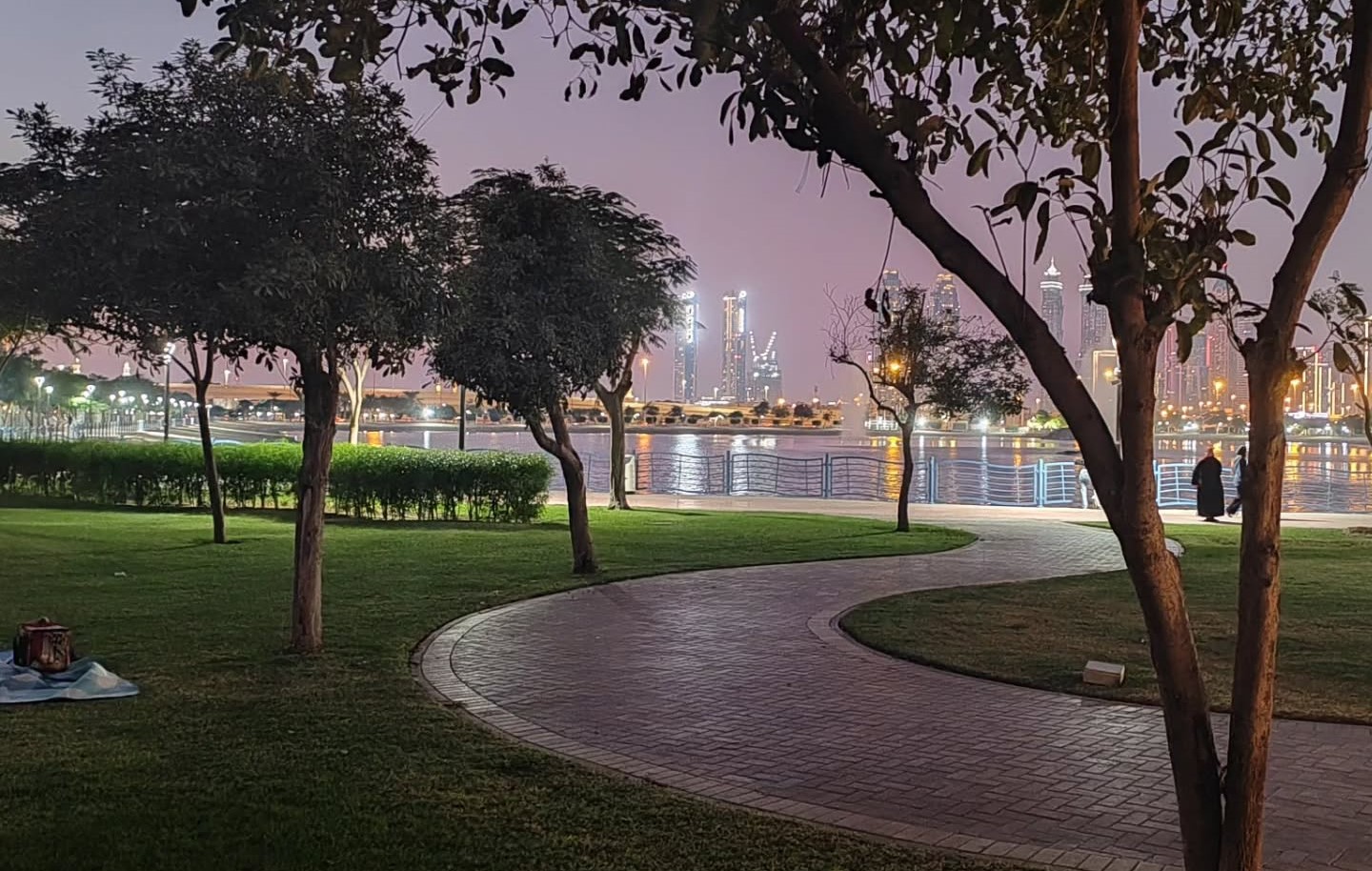 Al Quoz Pond Park | Travel Taste Discover